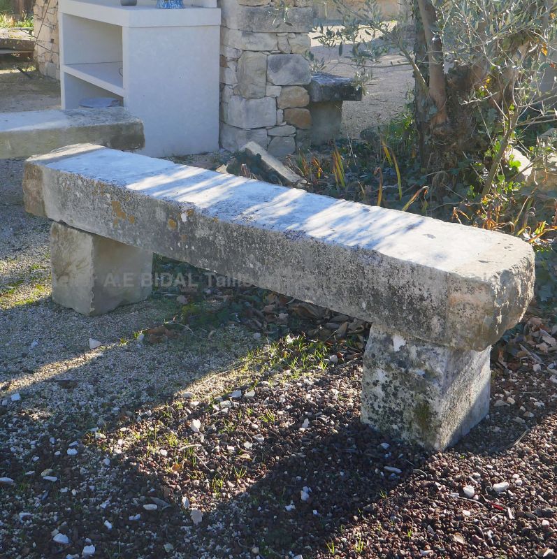 Stone bench : rustic-looking garden furniture in reclaimed old stones