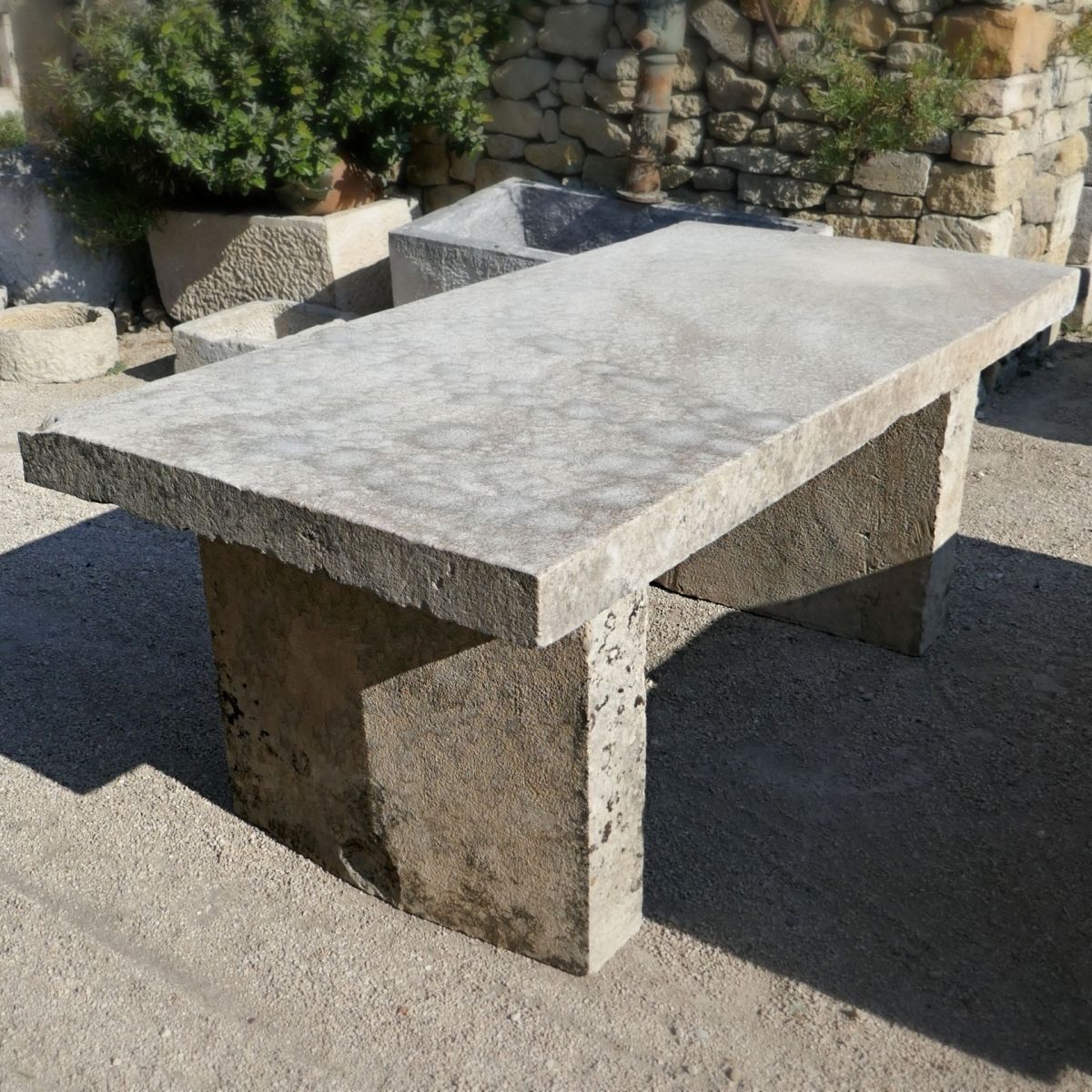 Antique garden furniture in natural stone | Rustic stone table