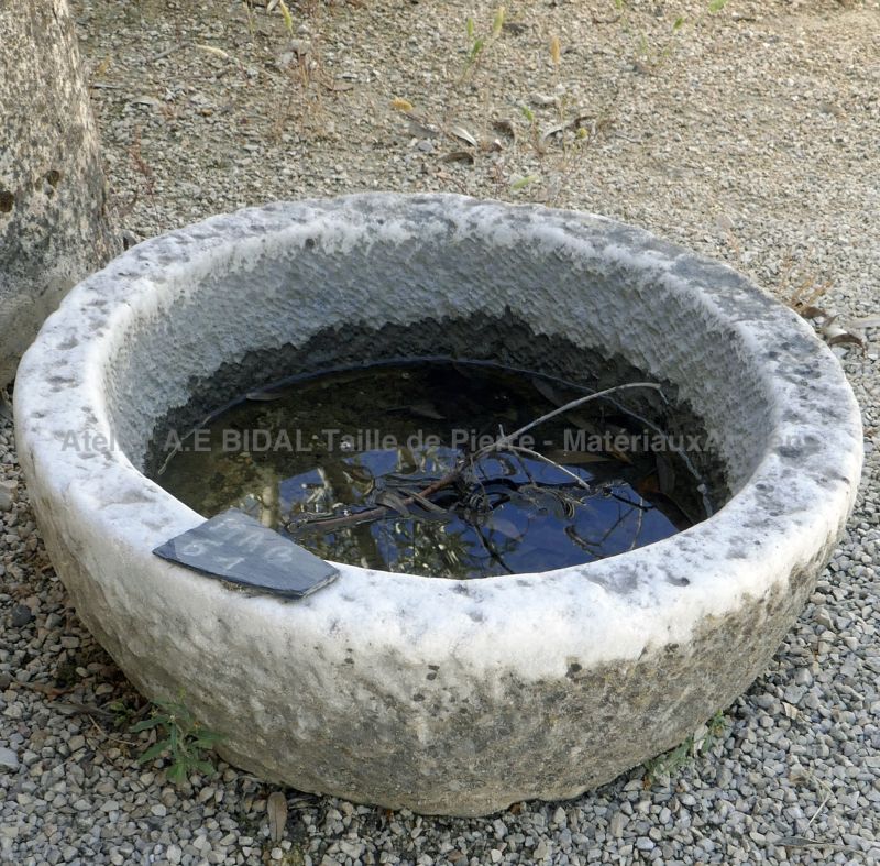 Nice old trough white marble from Carrar - circular trough