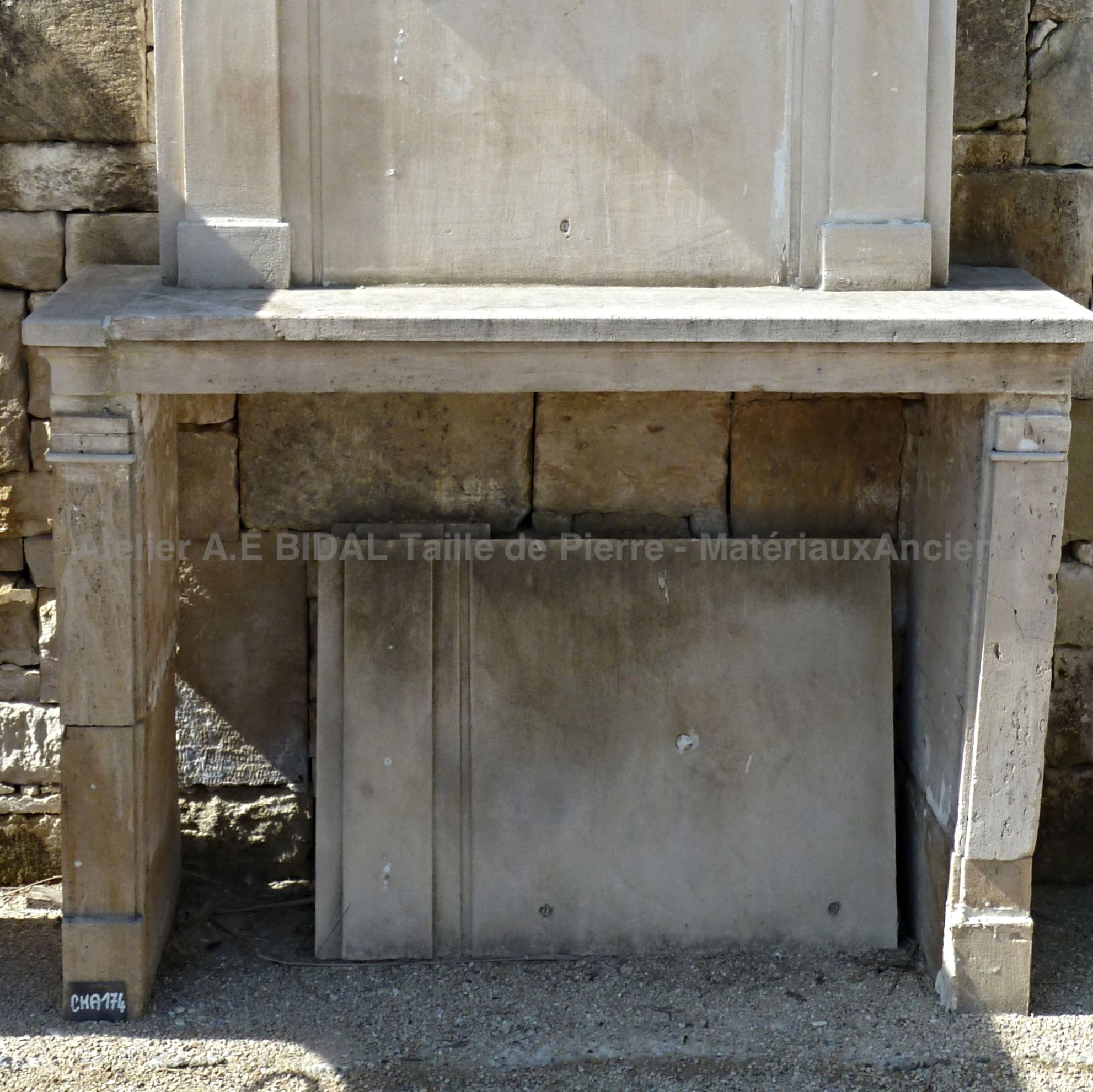 Fireplace with hood - Napoleon III fireplace in hard Bourgogne stone.