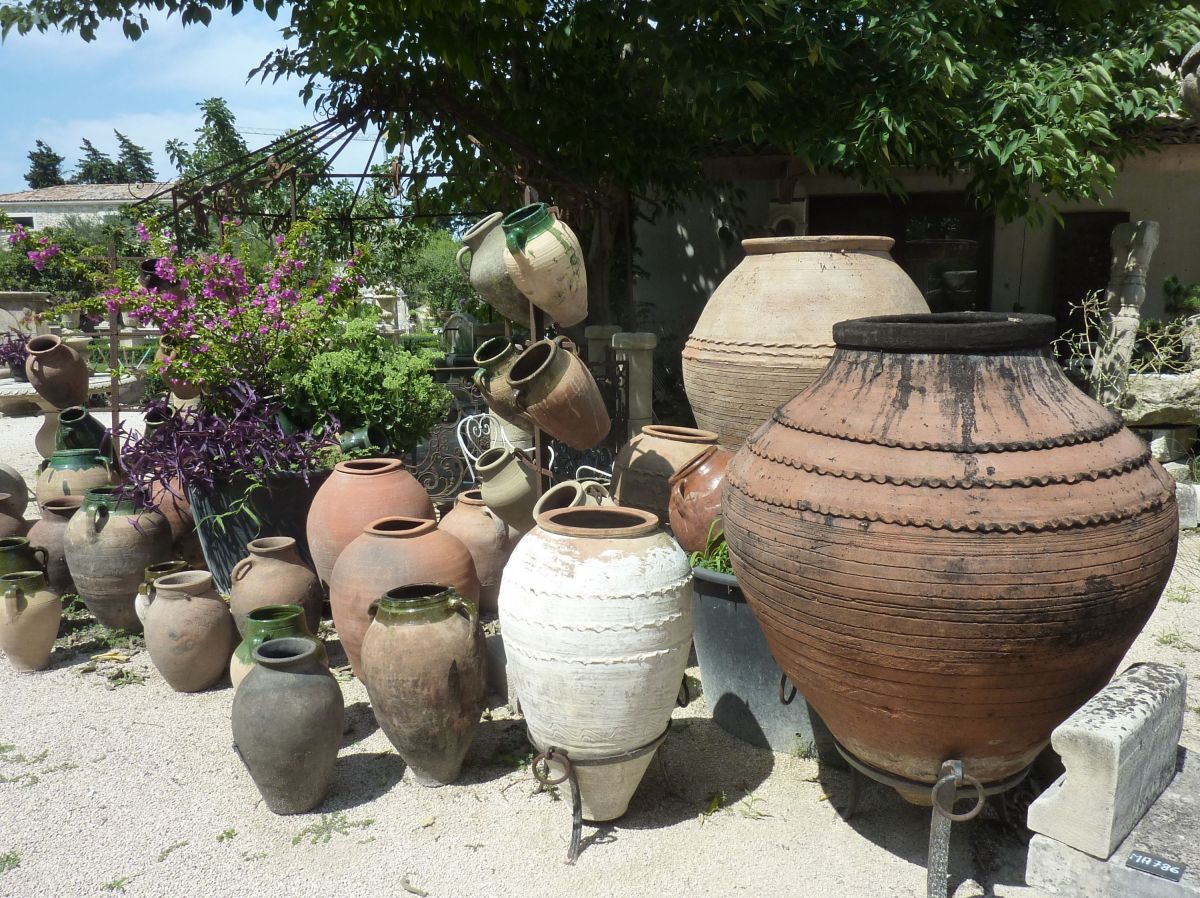Your basket ǀ French Antique Materials Alain Bidal in Provence