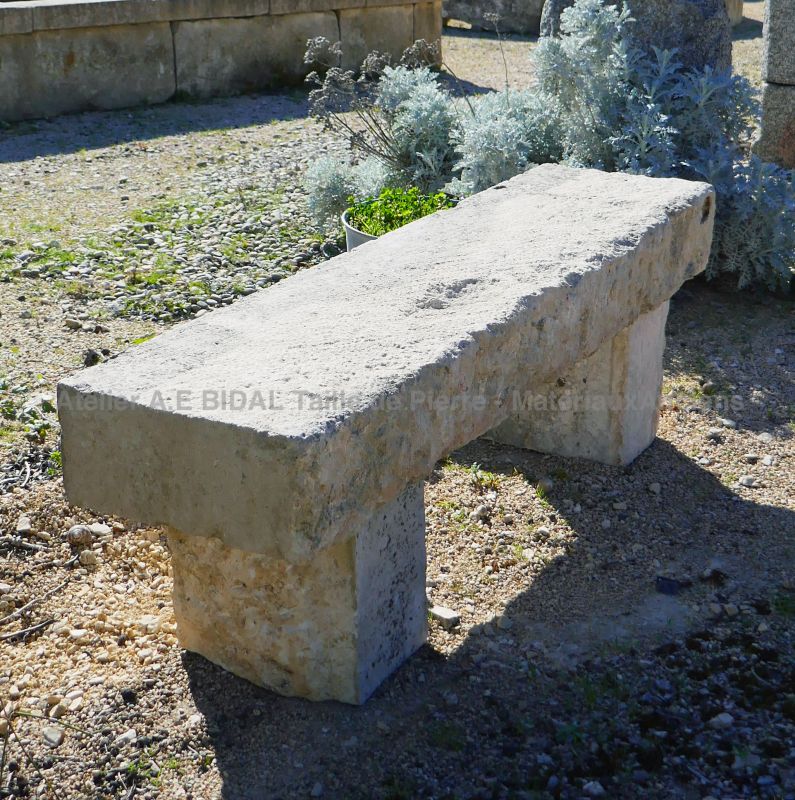 Banc en pierres anciennes pour l'extérieur - Matériaux Anciens Bidal